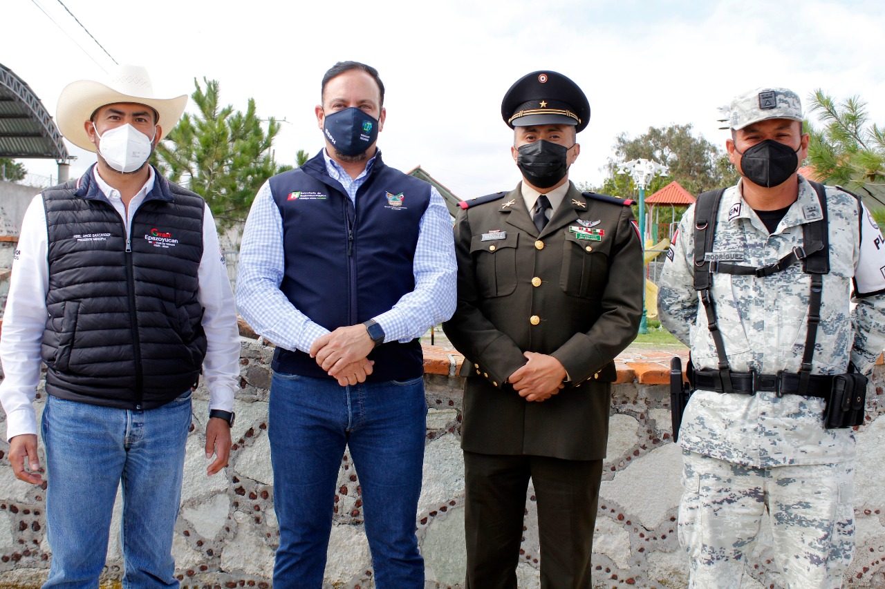 Fortalece Fidel Arce seguridad en Epazoyucan con 5 patrullas - Mira Hidalgo